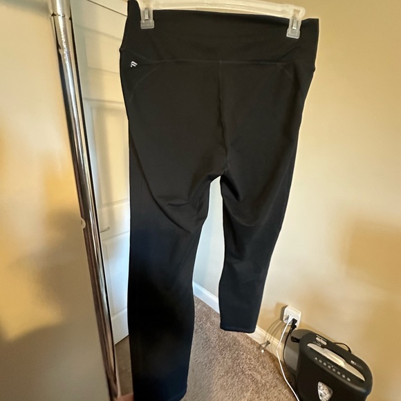 Fabletics | Pants & Jumpsuits | Gently Worn Fabletics Yoga Pants | Poshmark